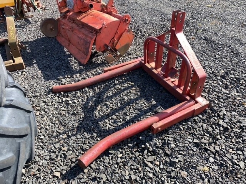 Nugent Single Bale Lifter | Large Plant & Machinery Auction March 2021 ...